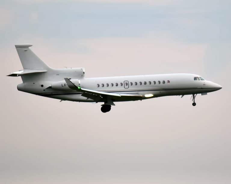 Best Mid Size Private Jets (With Pictures and Prices)