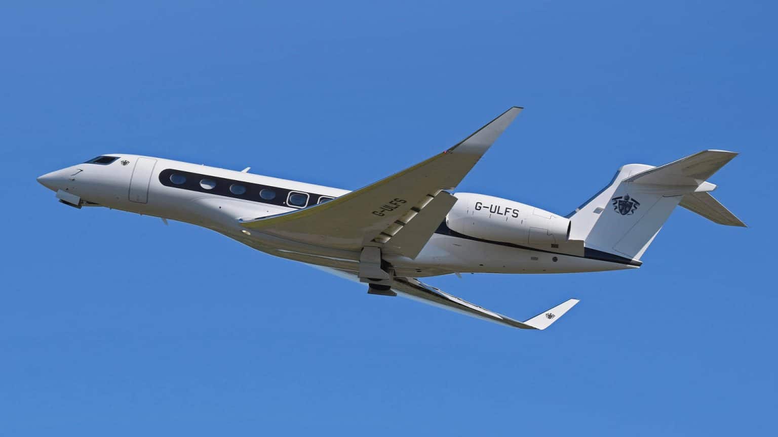 How Much Runway Does a Private Jet Need